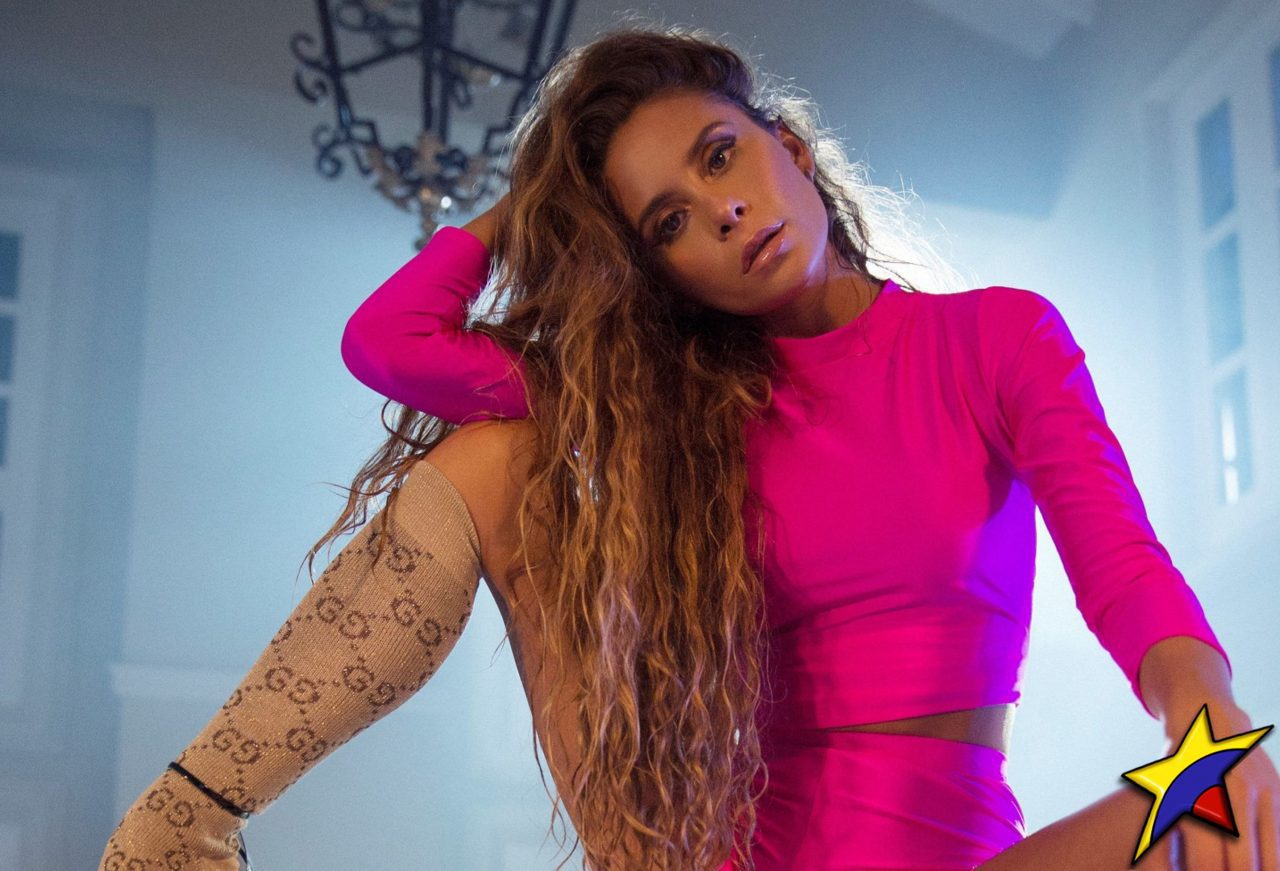 Categoría: Cantantes - Latina Producciones