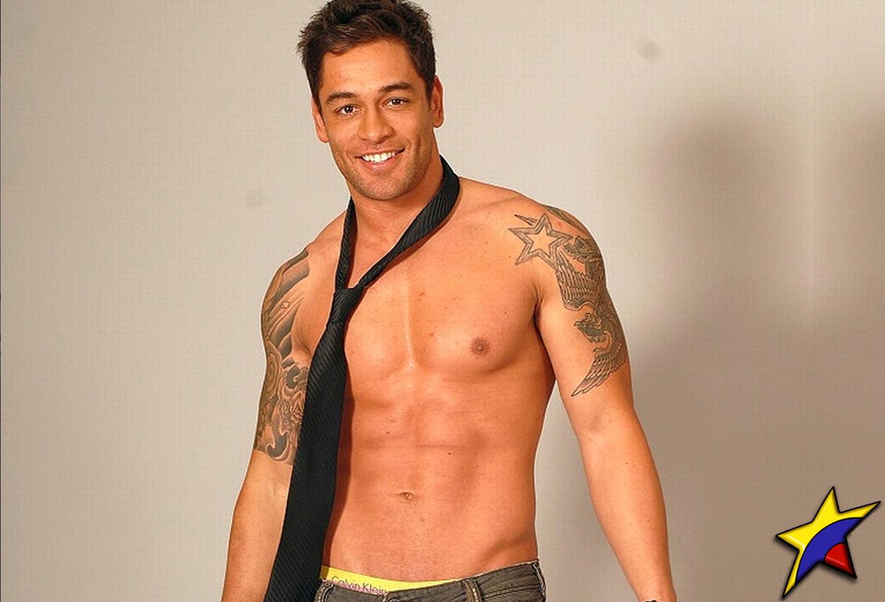 Thiago Cunha - Latina Producciones