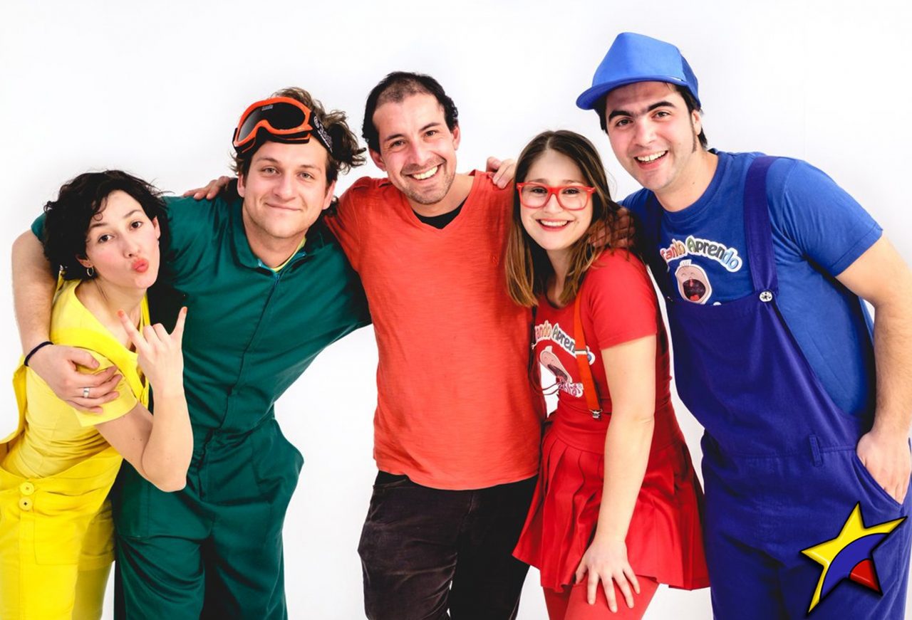 Explora Colores, Cantando Aprendo a hablar - Latina Producciones